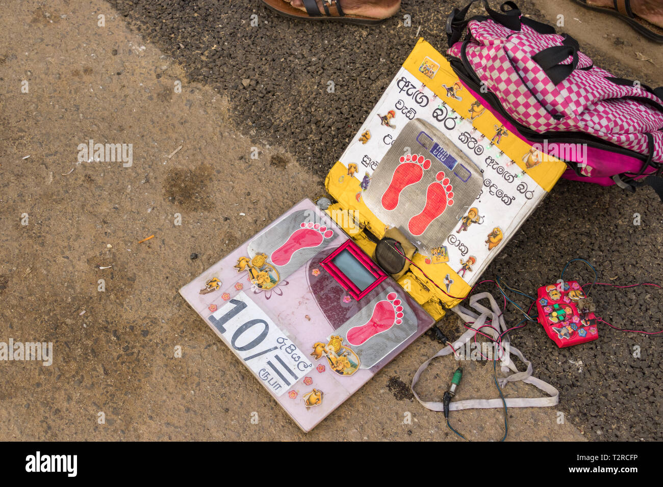 Pese personnes Banque de photographies et d’images à haute résolution ...