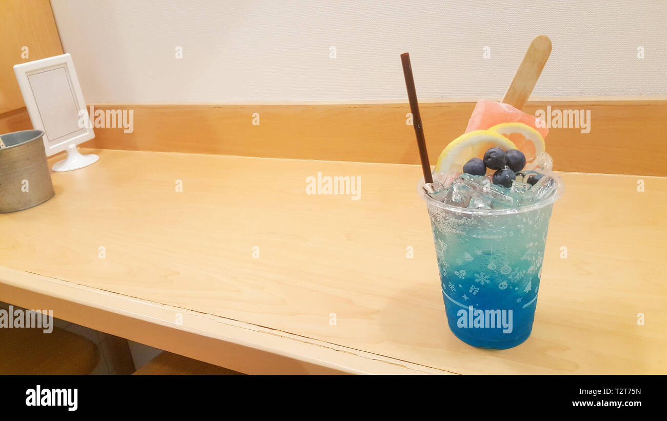 Jus bleu Banque de photographies et d’images à haute résolution - Alamy