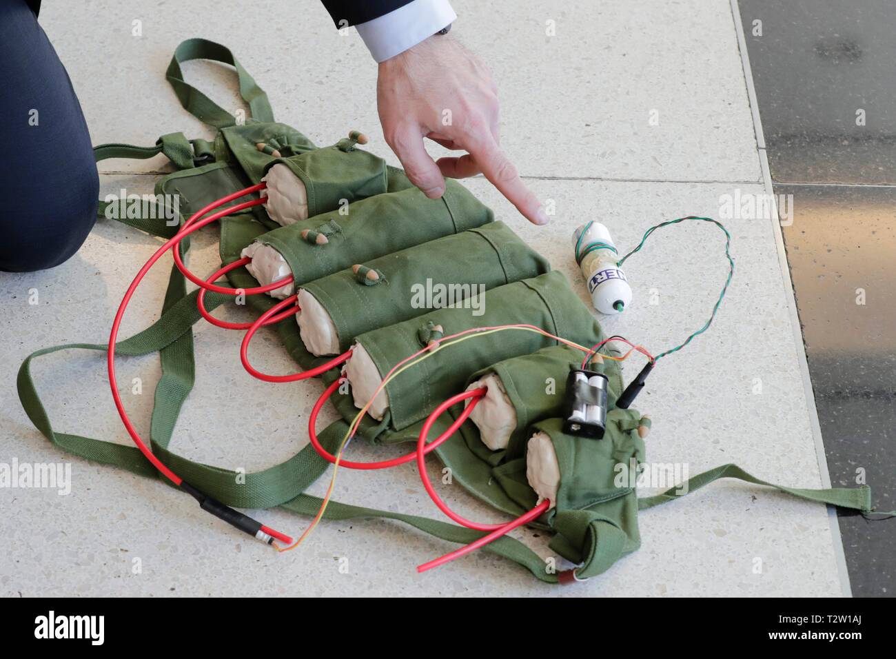 Engin explosif improvisé Banque de photographies et d’images à haute résolution - Alamy