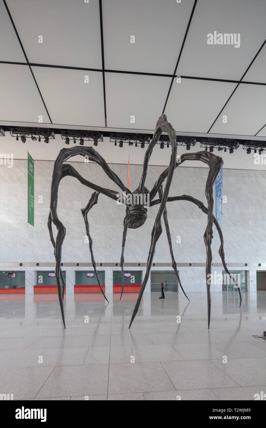 Maman, Spider sculpture de Louise Bourgeois au Qatar National ...