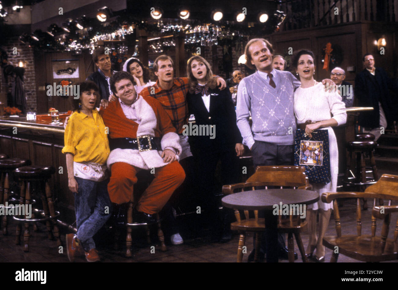 CHEERS, RHEA PERLMAN, Ted Danson, GEORGE WENDT, Kirstie Alley, Woody ...