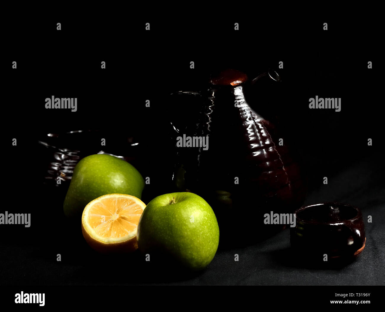 Nature morte avec fruits Banque de photographies et d’images à haute résolution - Alamy