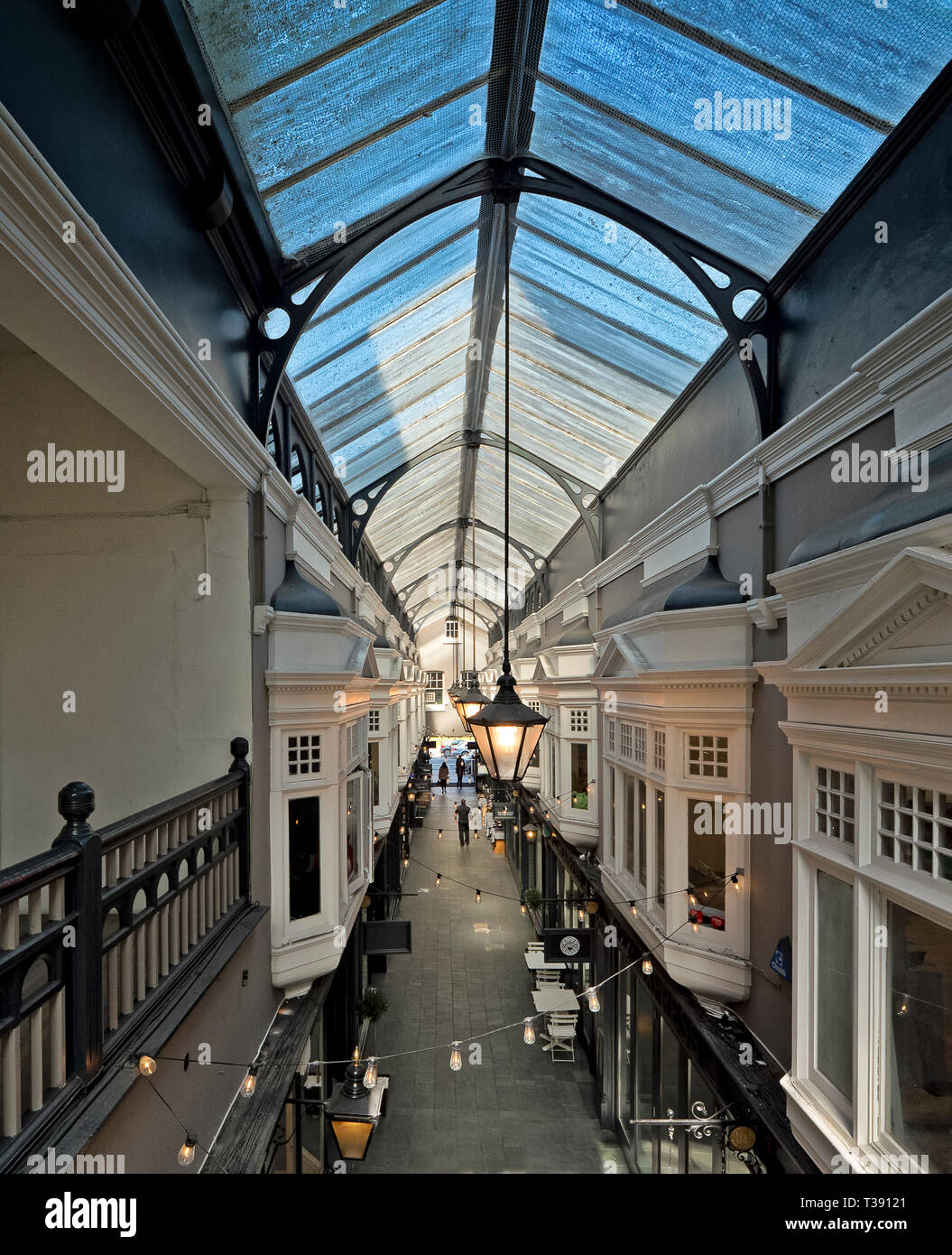 Cardiff wales arcade Banque de photographies et d’images à haute ...