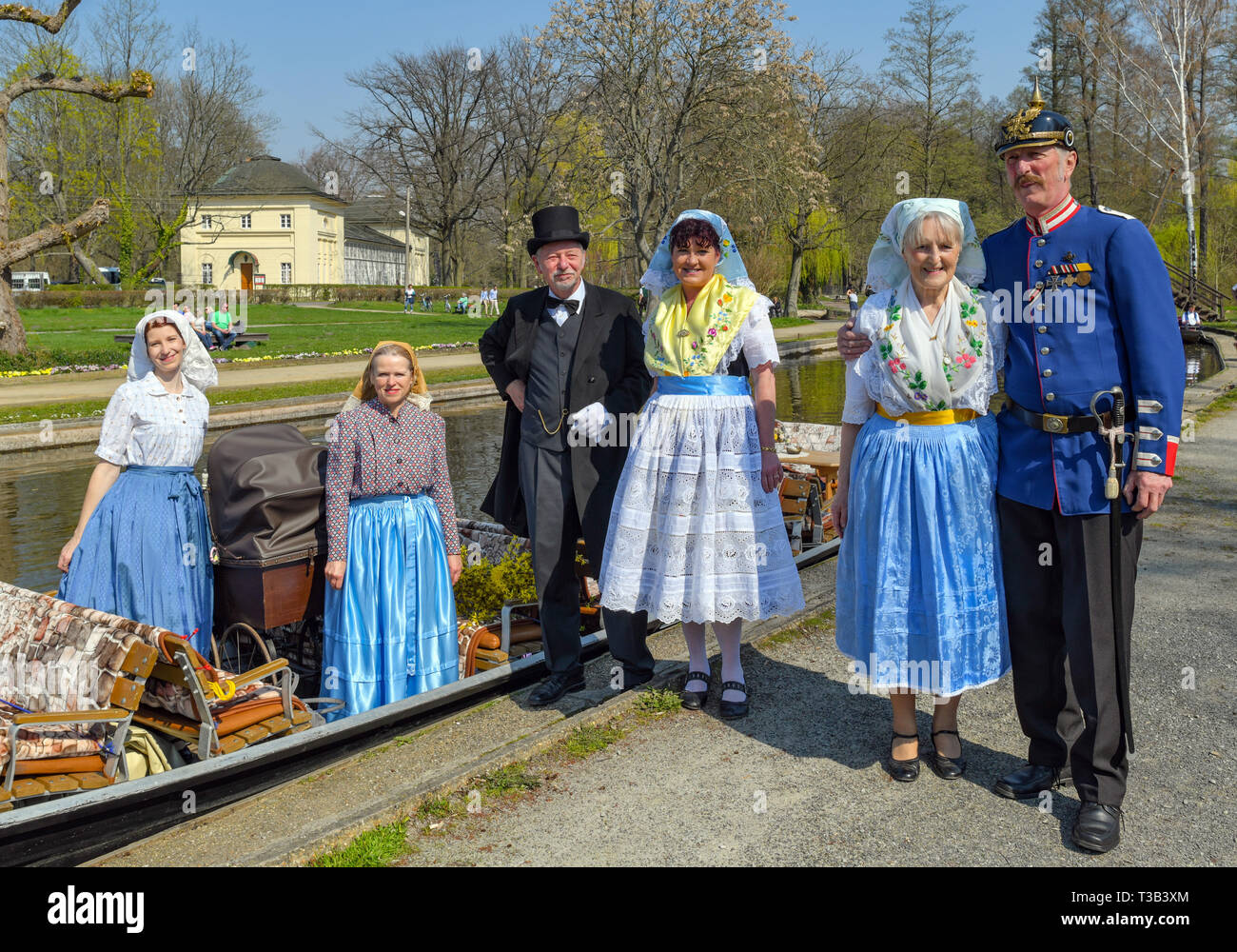 Women in traditional sorbian costumes Banque de photographies et d ...