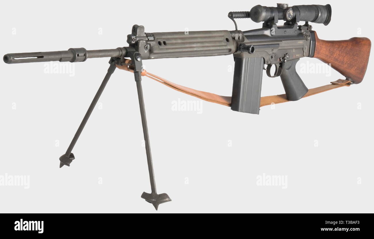 Fn fal rifle Banque de photographies et d’images à haute résolution - Alamy