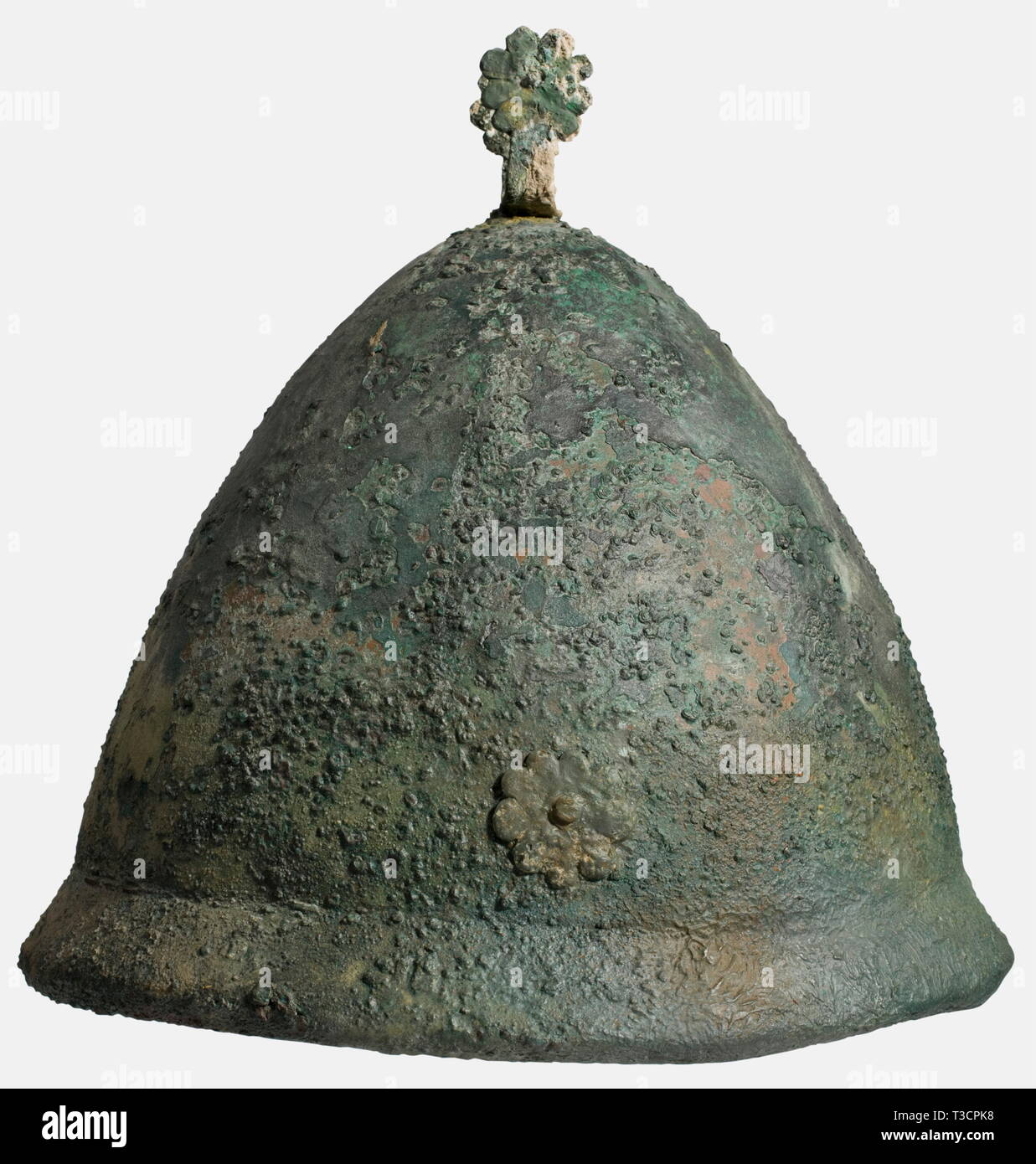 Un casque de type Pilos hellénistique, 4ème/3ème siècle avant J.-C. Un ...