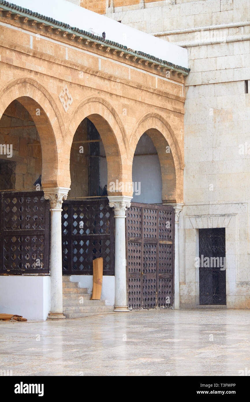 Zitouna mosque Banque de photographies et d’images à haute résolution ...