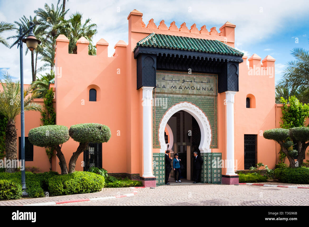Maroc : Marrakech. Entrée de l'hôtel 5 étoiles "la Mamounia", considéré ...