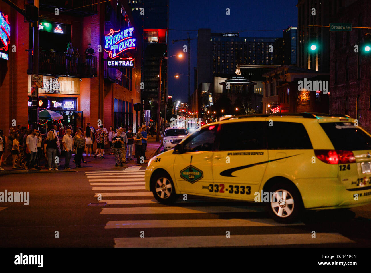 Bar taxi Banque de photographies et d’images à haute résolution - Alamy