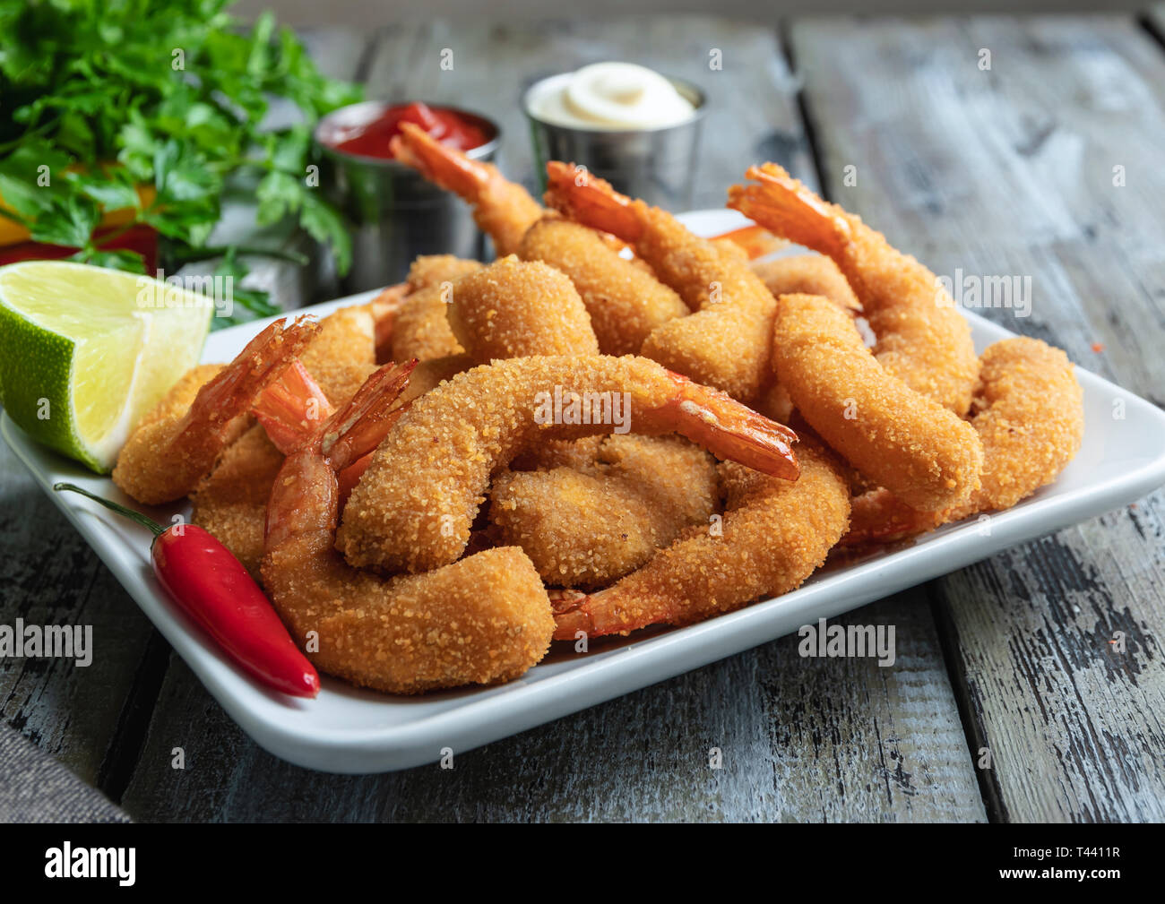 Crevettes panées Banque de photographies et d’images à haute résolution ...