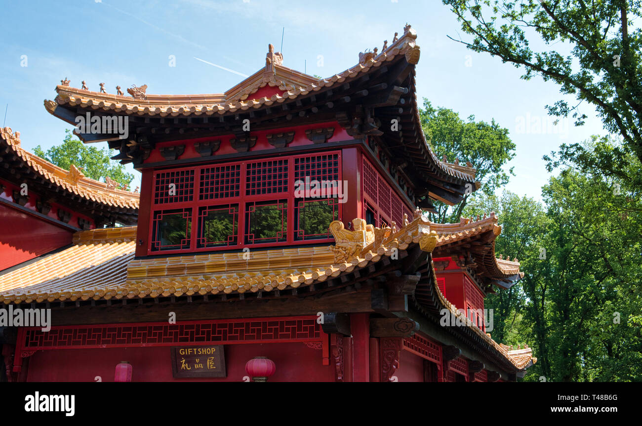 Escaliers en bois japonais Banque de photographies et d’images à haute ...