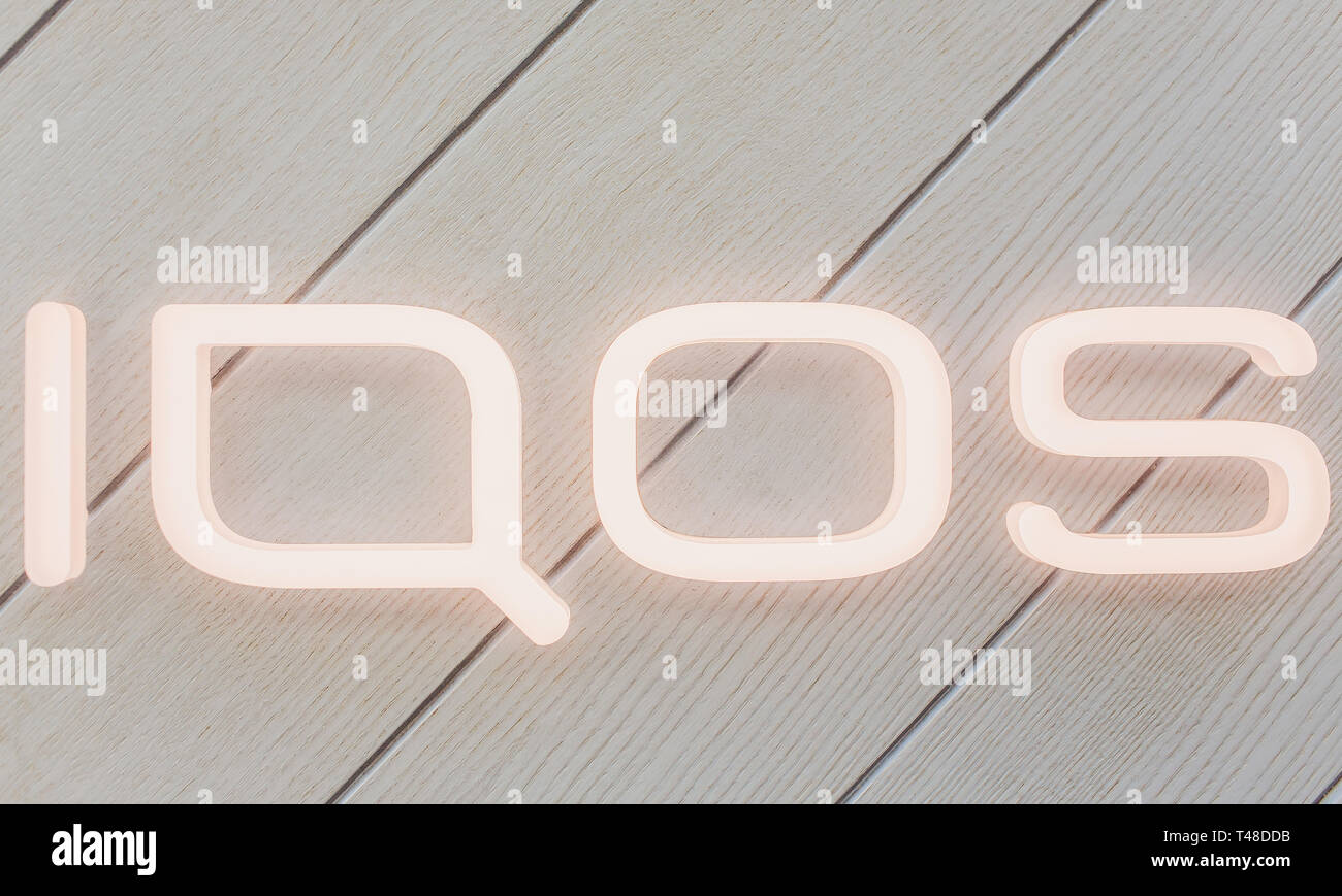 Iqos logo Banque de photographies et d’images à haute résolution - Alamy