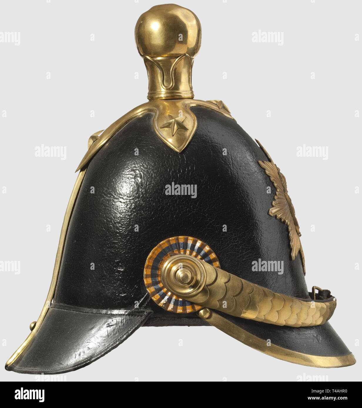 Un modèle 1849 casque officiers en laque noire, crâne, en cuir doré ...