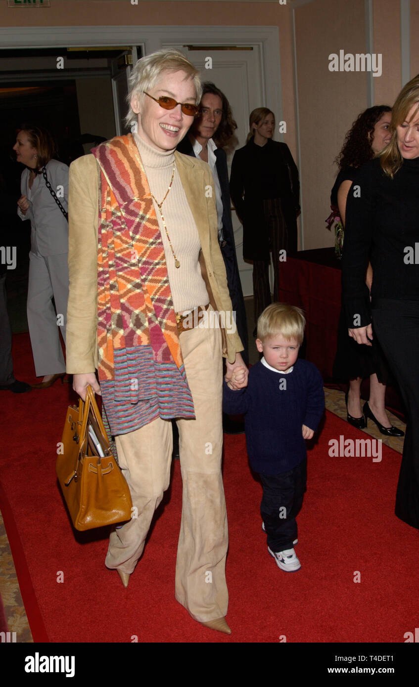 LOS ANGELES, CA. 21 janvier 2004 : l'actrice Sharon Stone & fils de ...