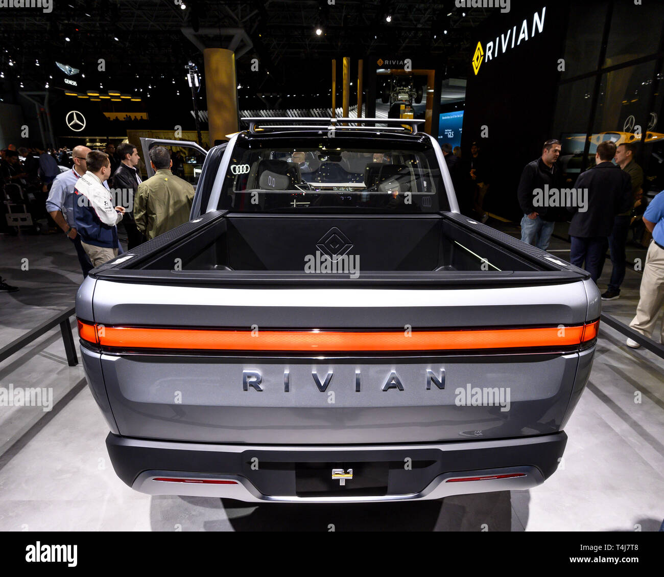 Rivian r1t Banque de photographies et d’images à haute résolution - Alamy