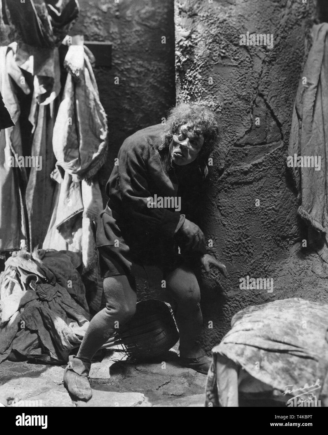 Quasimodo victor hugo Banque de photographies et d’images à haute ...