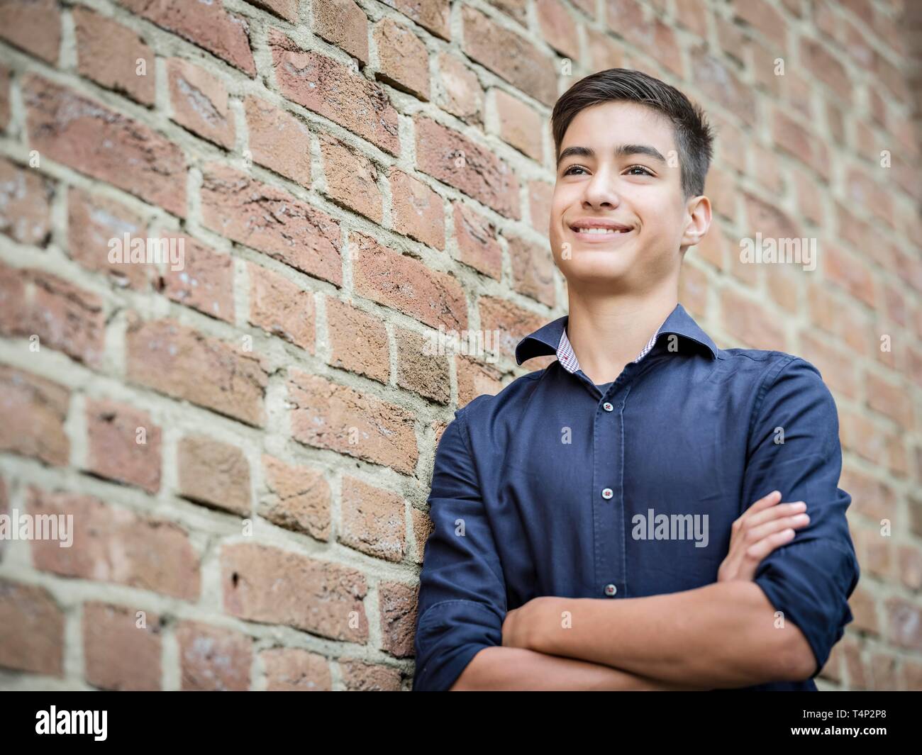 Garçon 14 ans Banque de photographies et d’images à haute résolution ...