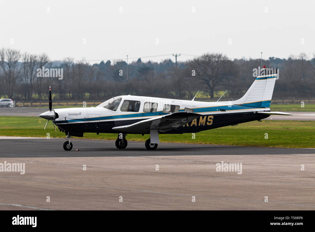 Piper saratoga Banque de photographies et d’images à haute résolution ...