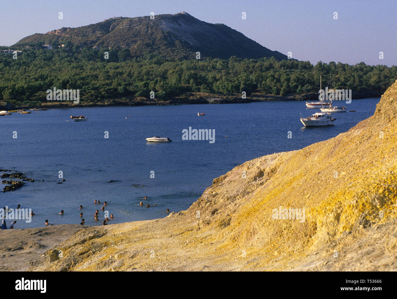 île de vulcano Banque de photographies et d’images à haute résolution ...