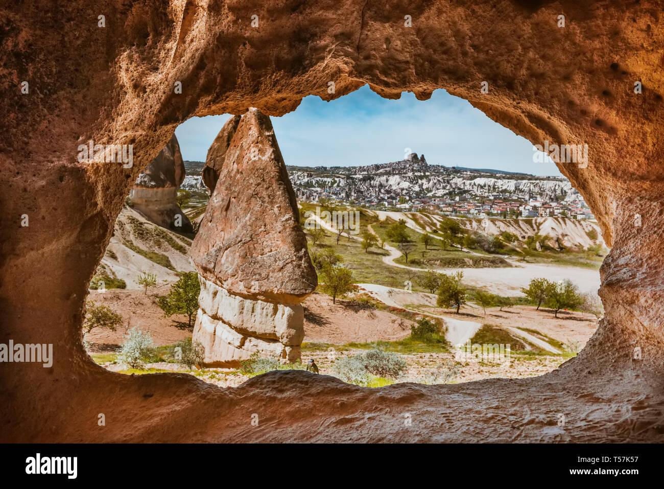 Arche sculptée à la main dans la pierre calcaire du parc national de ...