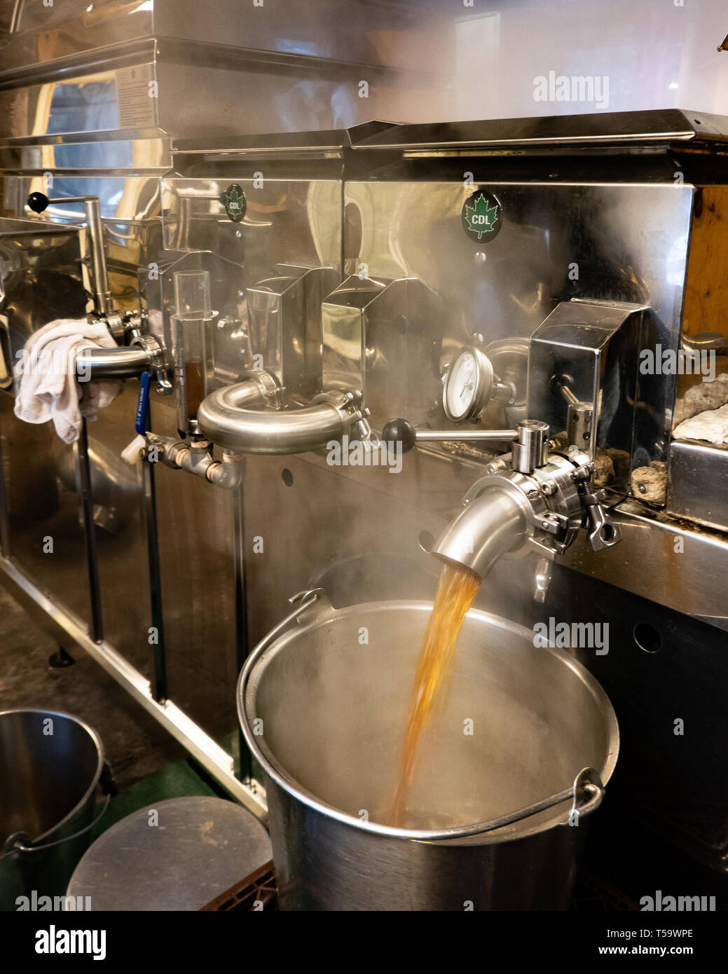 Maple syrup production Banque de photographies et d’images à haute ...
