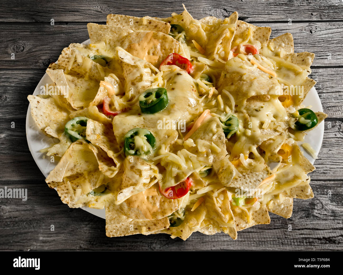 Nachos au fromage Banque de photographies et d’images à haute ...