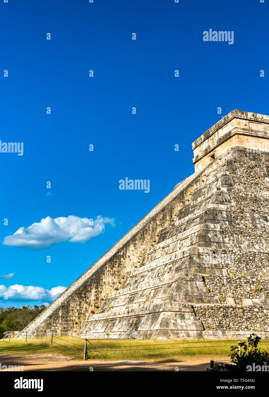 Piramide di chichen itza Banque de photographies et d’images à haute ...