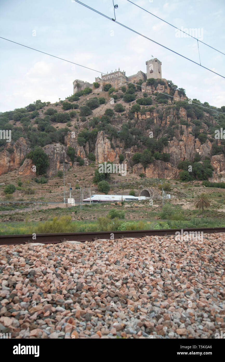 Castillo almodovar del rio Banque d'image et photos - Alamy