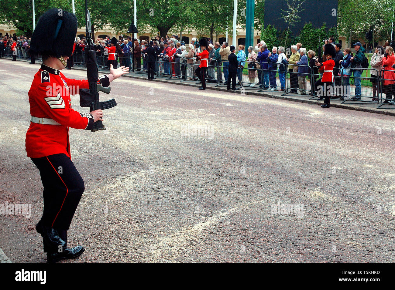 Pistolet Militaire Uniforme Politique Banque d'image et photos - Alamy