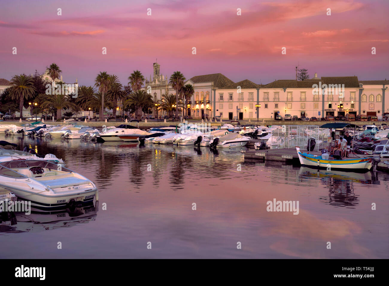 Marina bateaux port faro Banque de photographies et d’images à haute ...