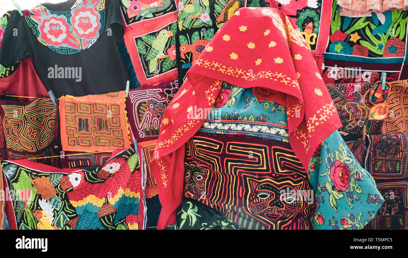 Kuna Indian Mola Banque d'image et photos - Alamy