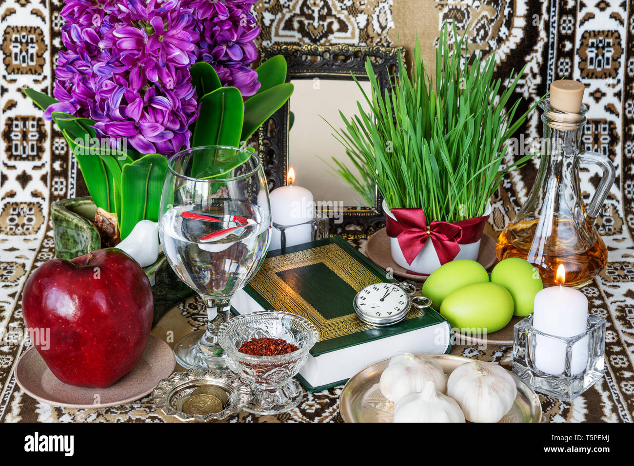Nowruz table Banque de photographies et d’images à haute résolution - Alamy