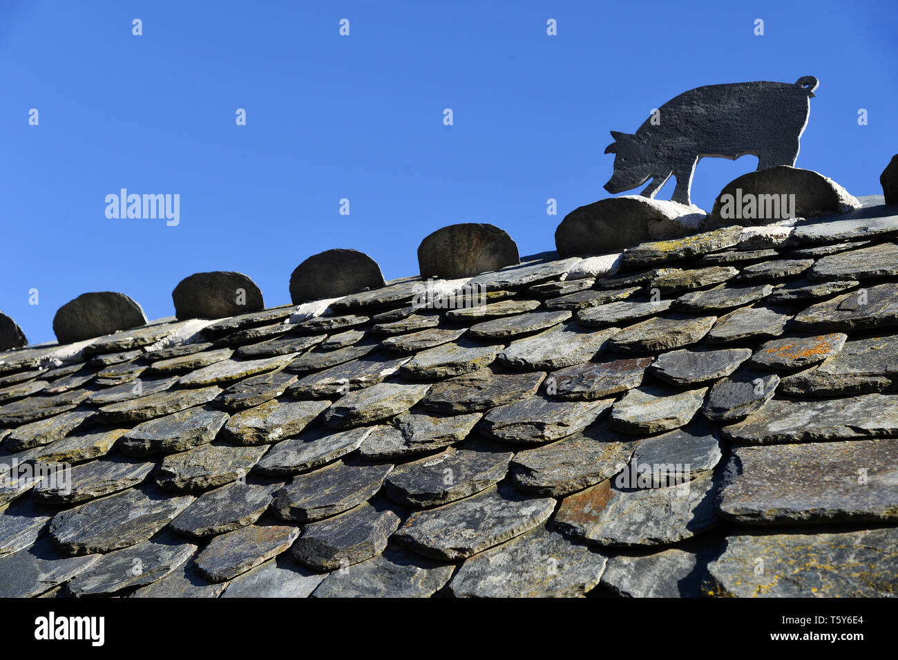 Toit en pierre de lauze Banque de photographies et d’images à haute ...