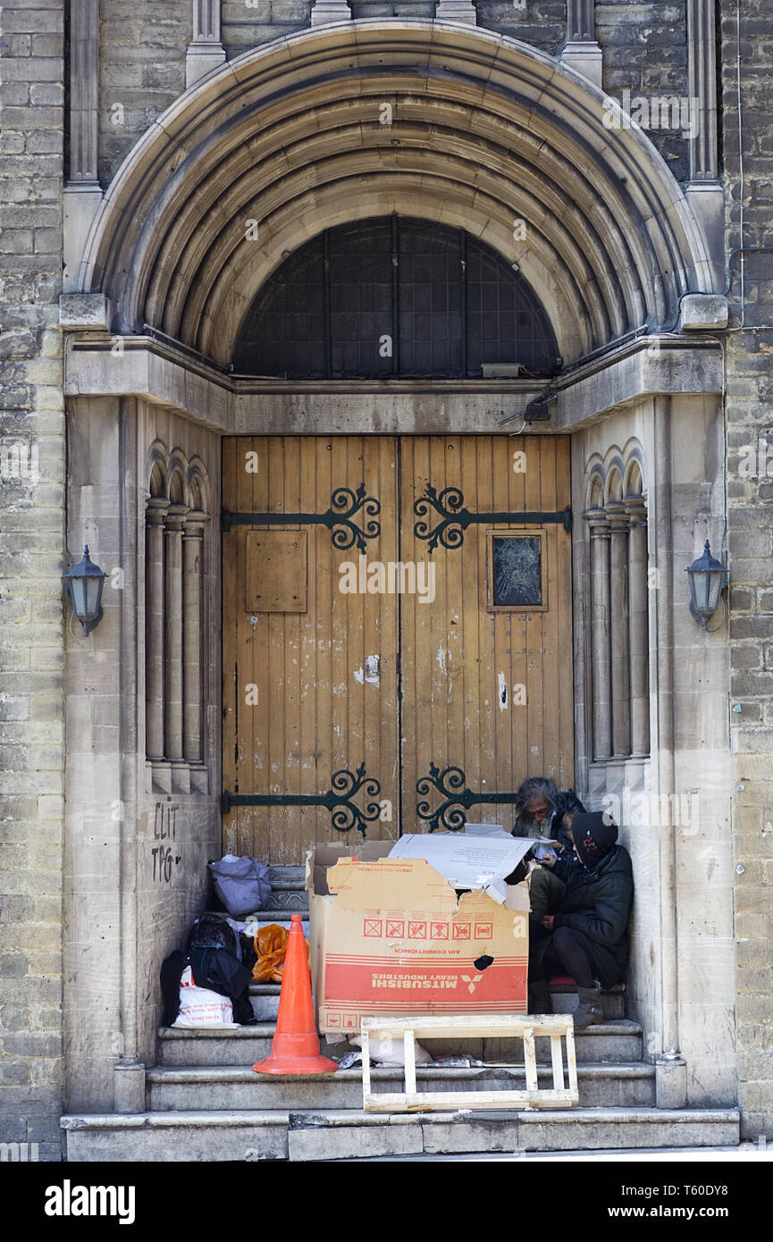 Le perron de l'église de la rue Londres Photo Stock - Alamy