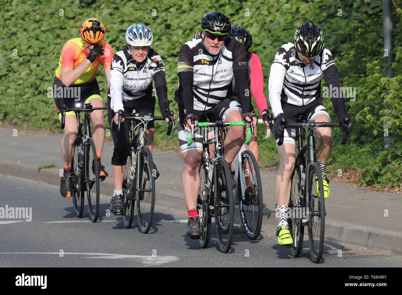 Piste de course cycliste sur route Banque de photographies et d’images ...
