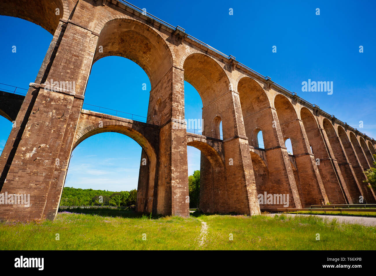 Viaduc de chaumont Banque de photographies et d’images à haute ...