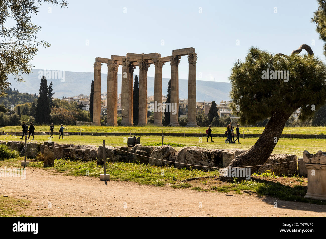 Athènes, Grèce. Les colonnes du temple de Zeus Olympien, ou Olympieion ...