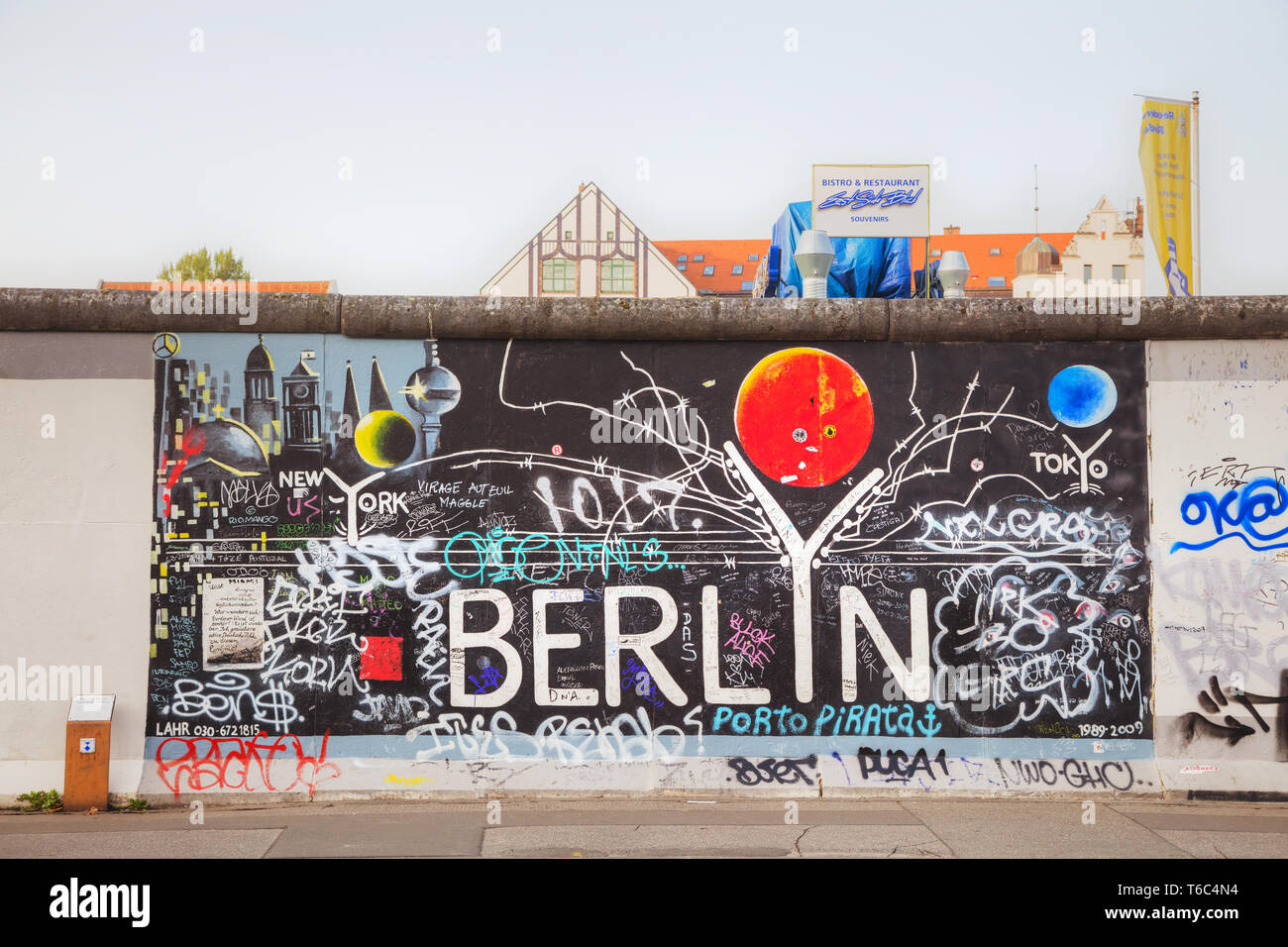 Qui Est Le Premier Graffeur À Peindre Sur Le Mur De Berlin – GCZNU