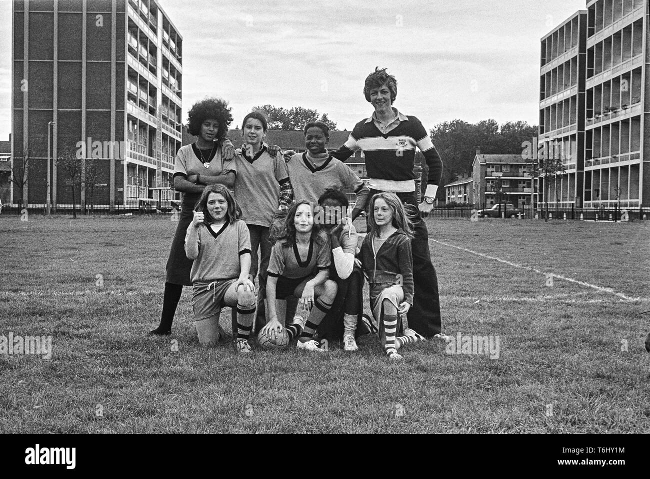 Filles des années 1970 Banque de photographies et d’images à haute résolution - Alamy