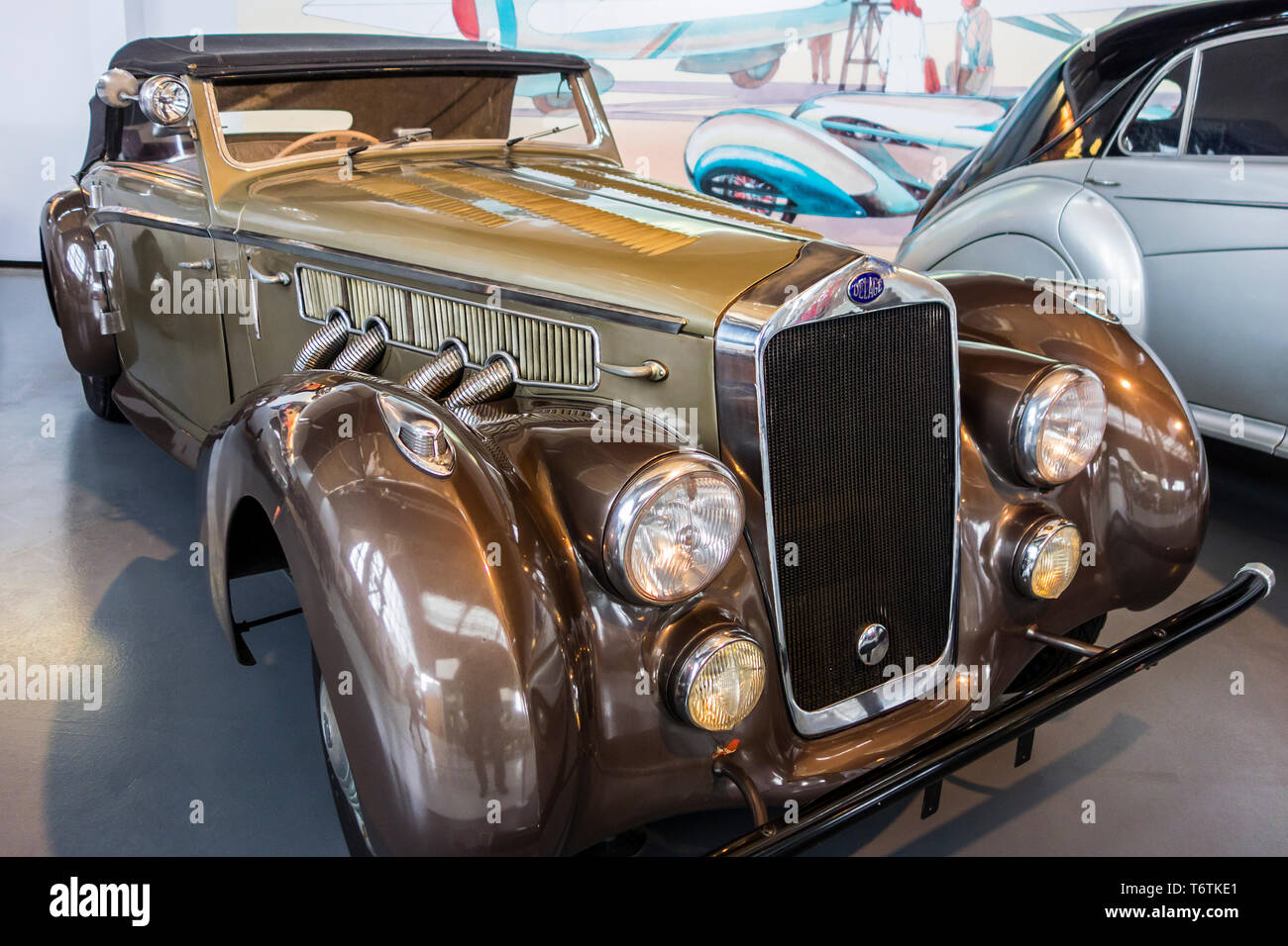 Délage type d8 120 Banque de photographies et d’images à haute ...