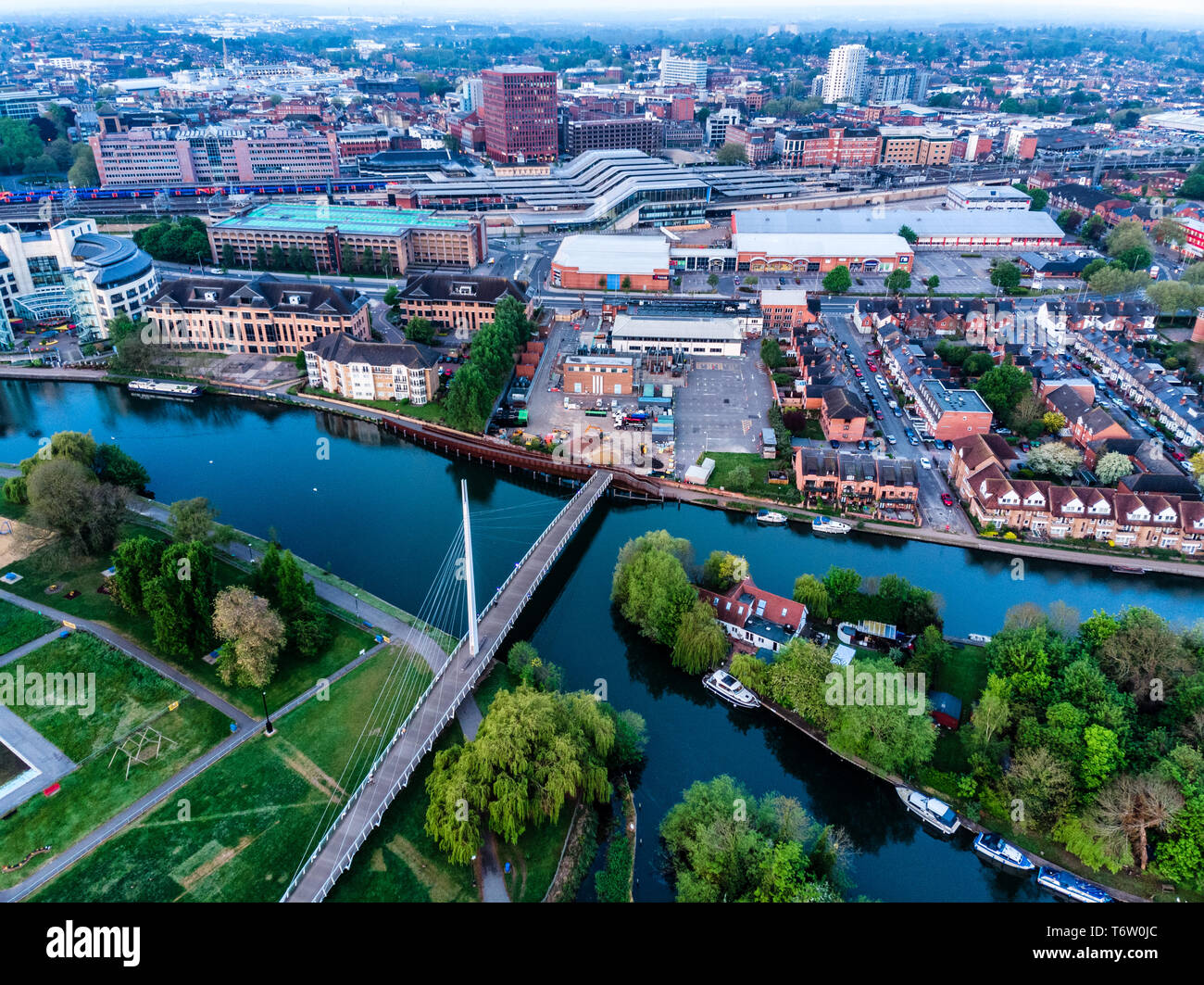 Reading berkshire aerial Banque de photographies et d’images à haute ...
