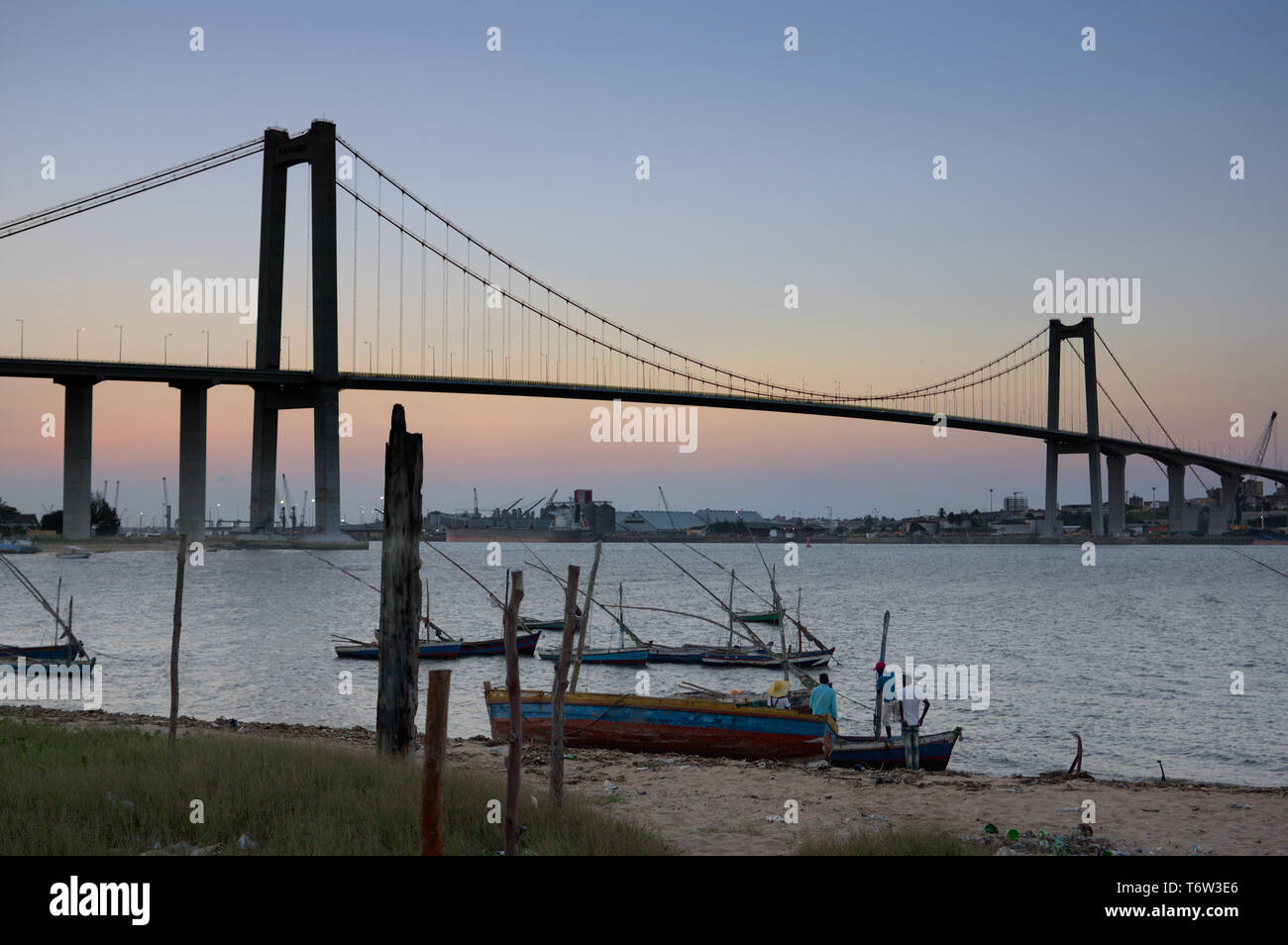 Maputo catembe bridge Banque de photographies et d’images à haute ...