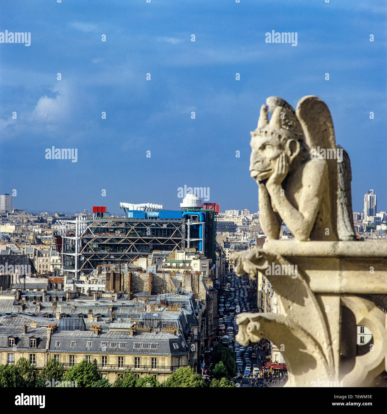 Centre Pompidou musée de la cathédrale Notre-Dame de Paris, la chimère ...