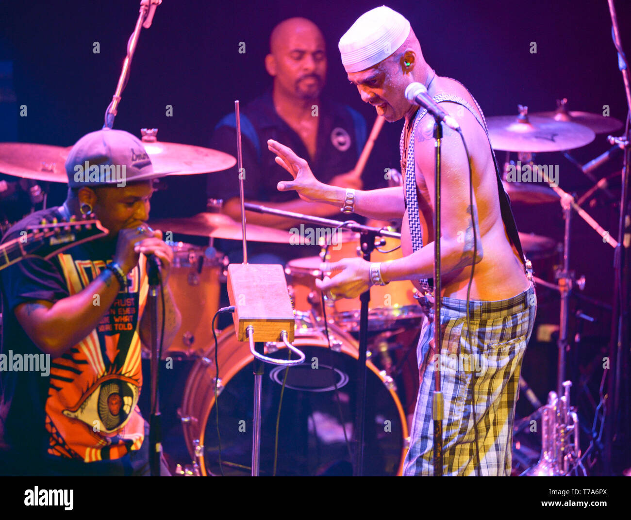 Groupe de rock des années 90 Banque de photographies et d’images à ...