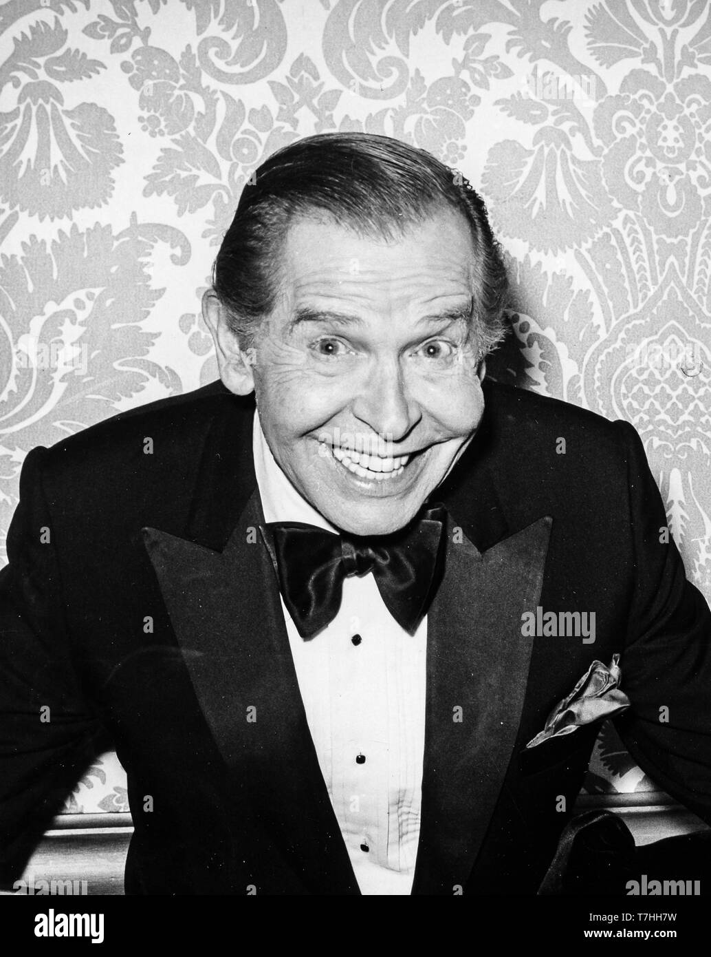 Milton berle Banque de photographies et d’images à haute résolution - Alamy