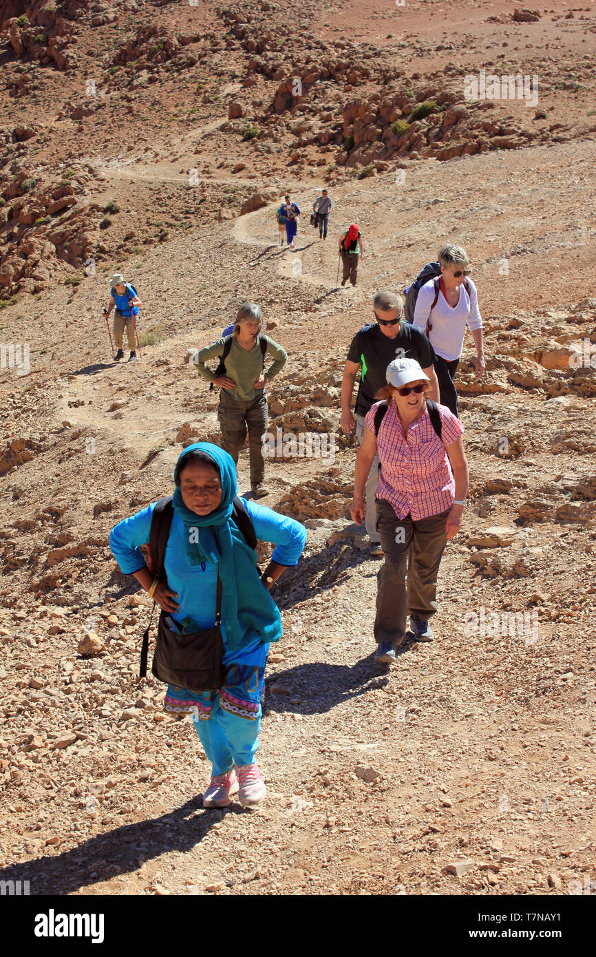 Walking atlas mountains Banque de photographies et d’images à haute ...