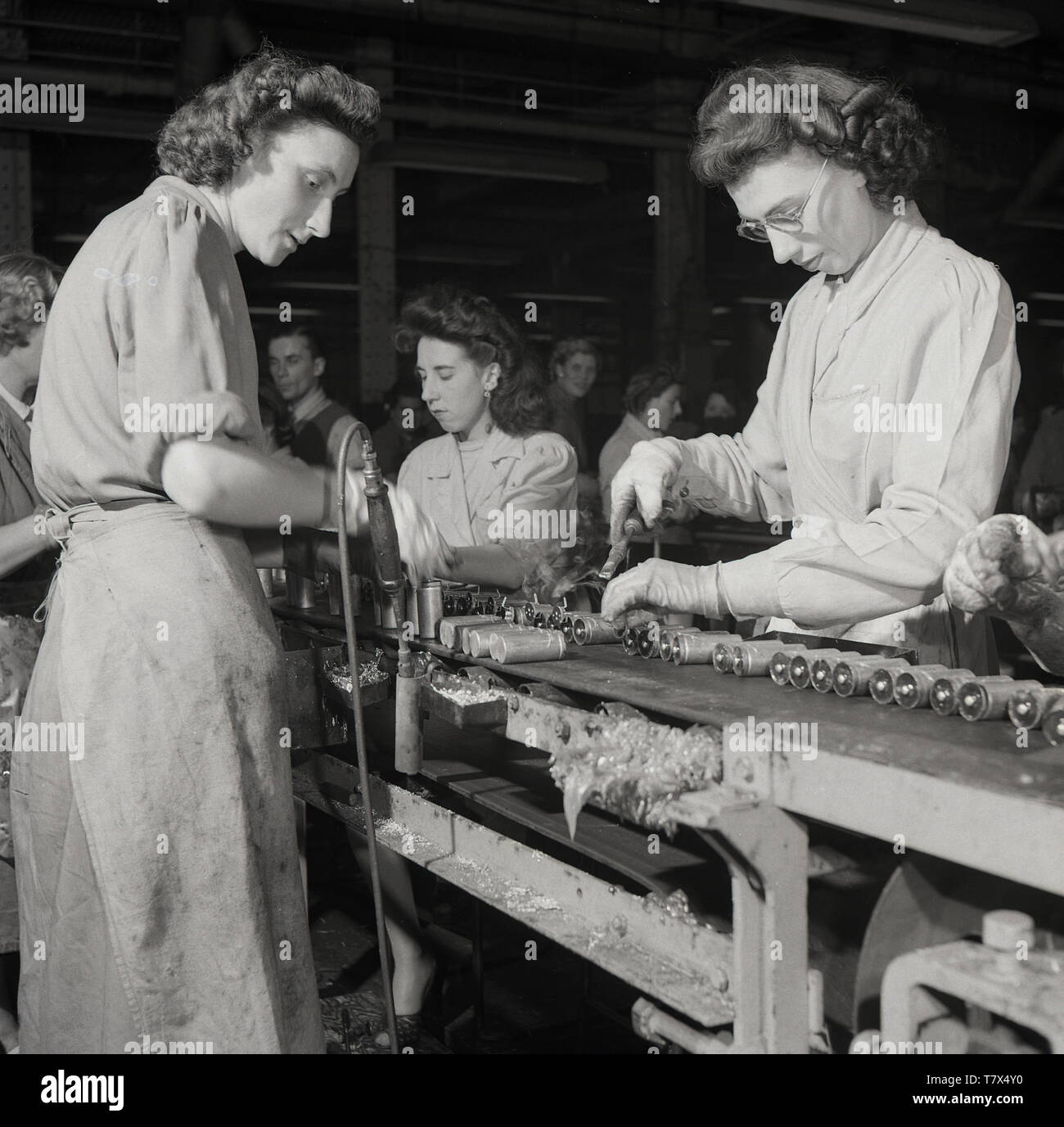 1950s historical female workers working Banque de photographies et d ...