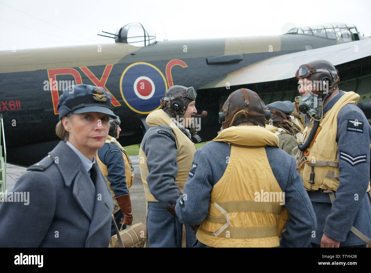 Avro lancaster bomber Banque de photographies et d’images à haute ...