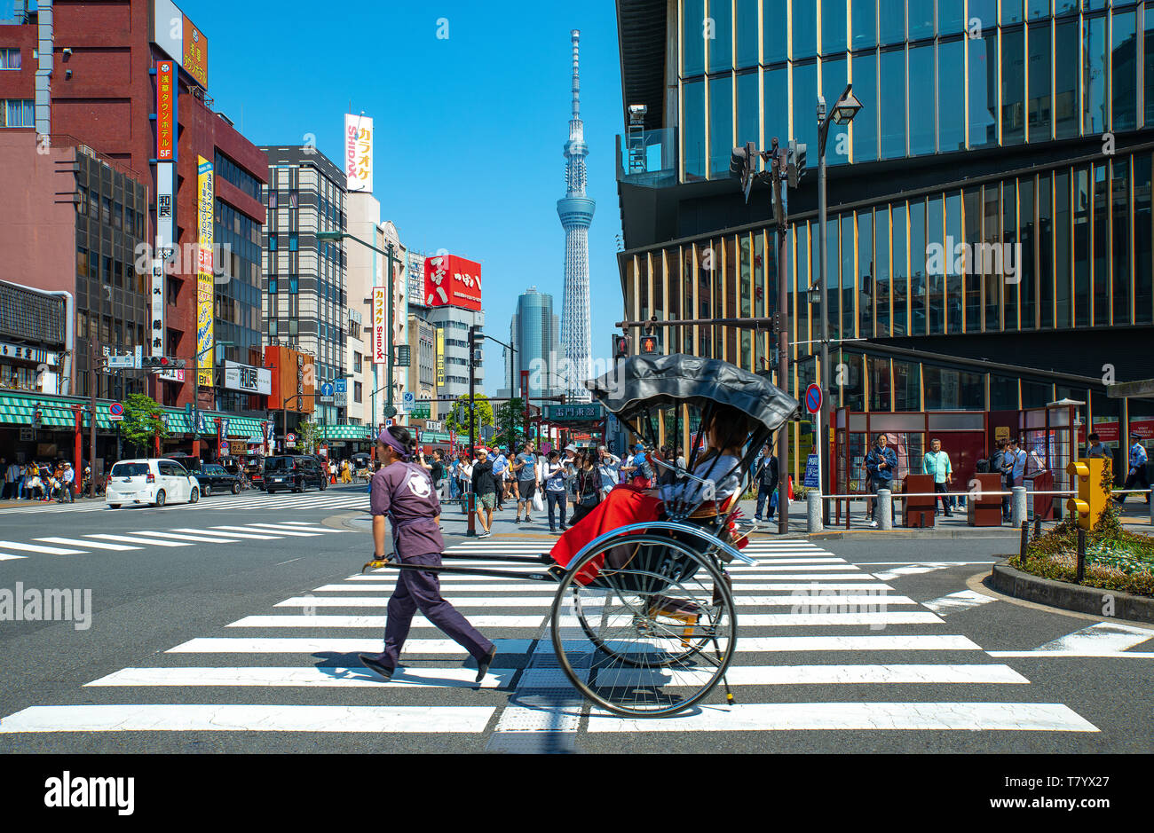 Tour de pousse pousse tokyo Banque de photographies et d’images à haute ...