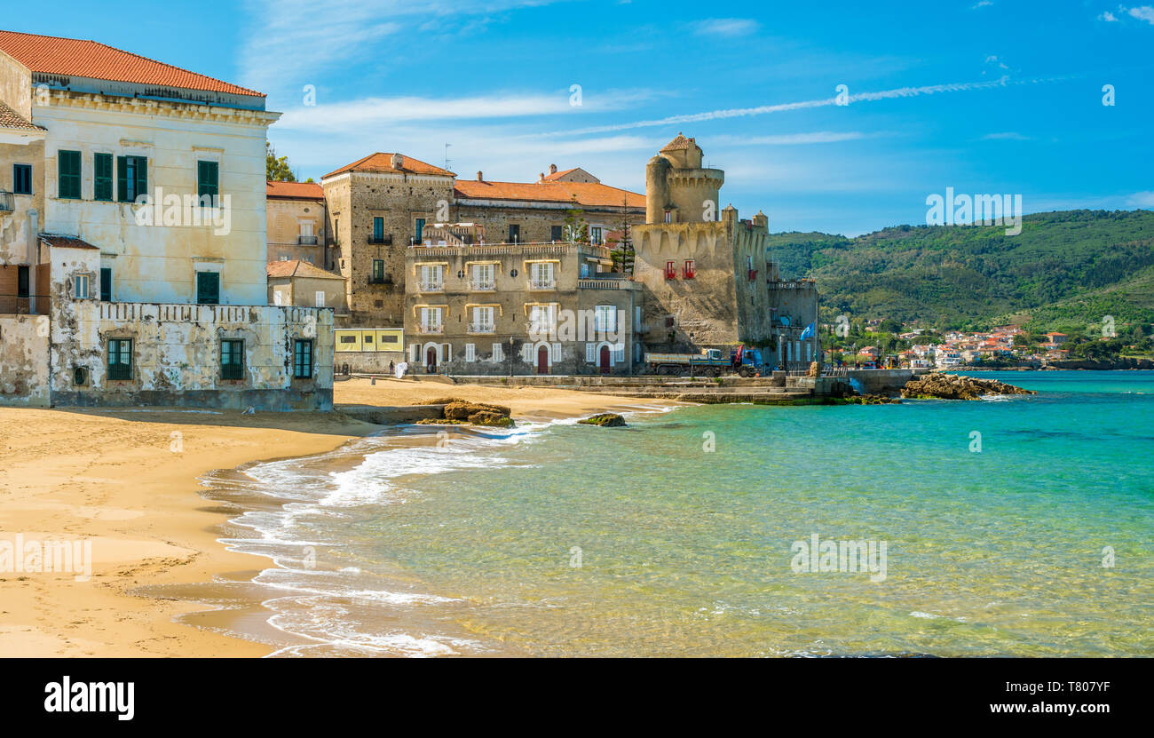 Castellabate italy Banque de photographies et d’images à haute ...